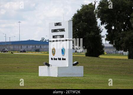 The main entrance of Lowell Correctional Institution on Aug. 19, 2018 ...