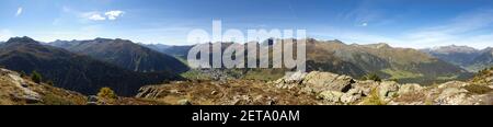 The beautiful panoramic view of Lake Davos, Davoser See, Switzerland ...