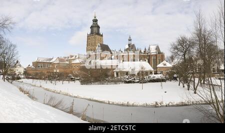 Snow landscape panorama of historic Hanseatic city of Zutphen, The ...
