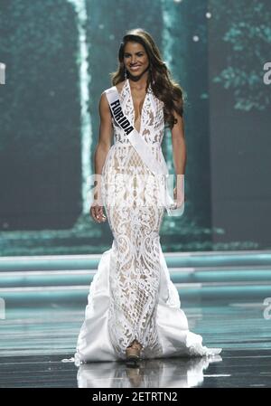 Miss Florida USA Linette De Los Santos falls as she throws out a ...