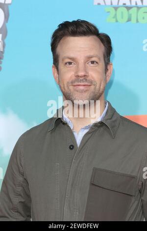 Jason Sudeikis attending Nickelodeon's 2016 Kids' Choice Awards held at ...
