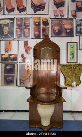 (160518) -- NEW DELHI, May 18, 2016 (xinhua) -- A 1920s model of wooden ...