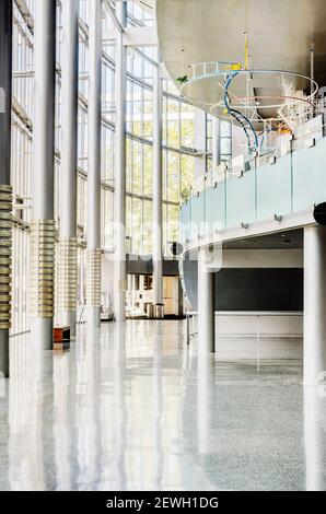 Modern light airy building atrium space public Stock Photo - Alamy