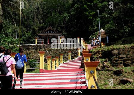 Mount Matang Sri Maha Mariamman Temple, Hindu Temple, Kuching, Sarawak ...