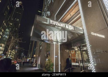Tiffany & Co. jewelers on Fifth Avenue in Midtown Manhattan in New York ...