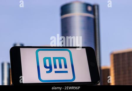 General Motors Detroit Headquarters, New Emblem Stock Photo - Alamy