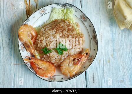 Mupunga unedovi - Rice with peanut butter, traditional African dish ...
