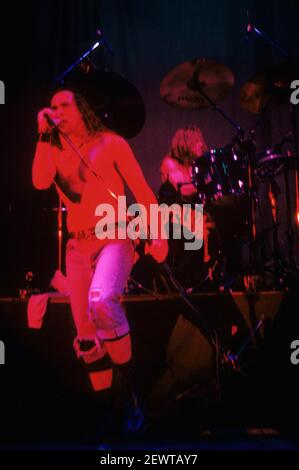 Pat Dubar from Mind Funk live at Hammerswithh Odeon. London, November ...