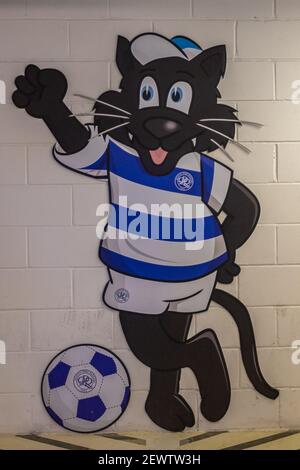 Queens Park Rangers mascot Jude the Cat in a Christmas outfit Stock ...