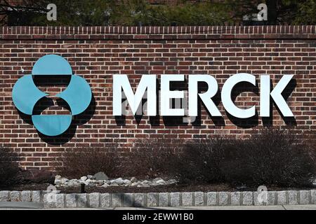 Pfizer Pharmaceutical Company Logo outside their World Headquarters in ...