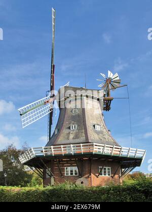 Venti Amica, a Dutch gallery windmill, Hollern-Twielenfleth, Altes Land ...