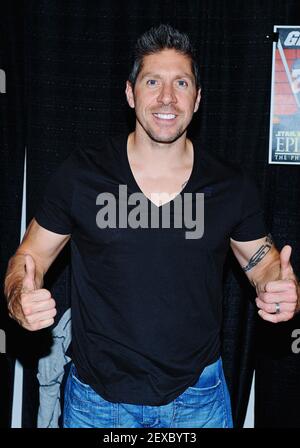 RAY PARK.ACTOR, DARTH MAUL IN STAR WARS.20/07/1999.S86B30C Stock Photo ...