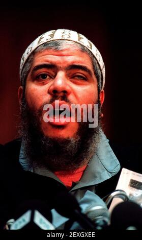 Sheikh Abu Hamza al Masri ( centre) January 1999at his press conference ...