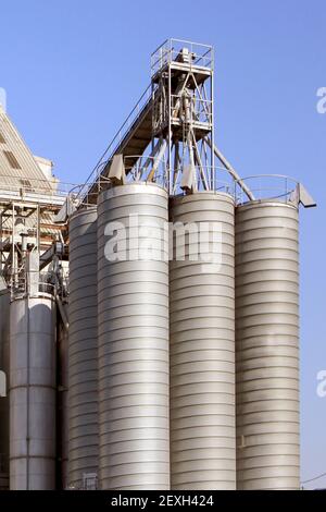 Warehouse for corn feed for animals Stock Photo - Alamy