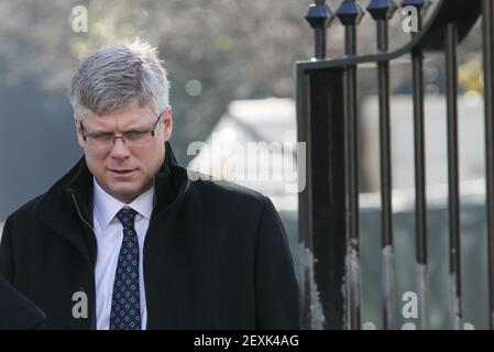 Steve Mollenkopf, CEO of Qualcomm, Inc., departs the White House ...