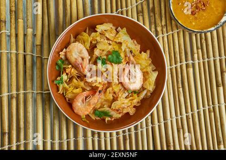 Liberian Cabbage Stew with shrimps, African cuisine Stock Photo - Alamy