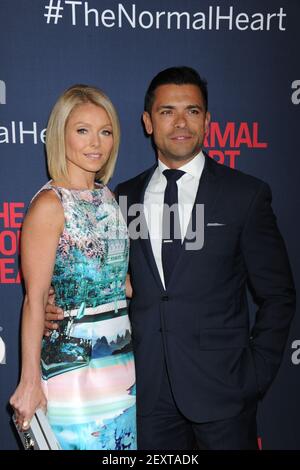 Kelly Ripa and Mark Consuelos attends the Kelly Ripa Hollywood Walk of ...