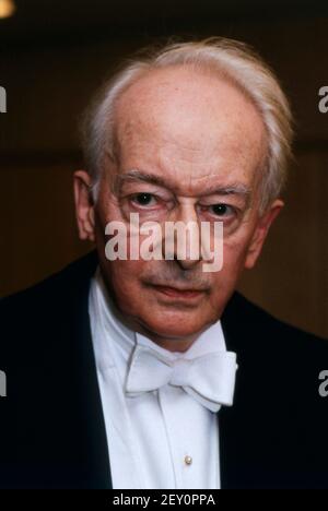 Günter Wand, deutscher Dirigent, Portrait circa 1987. Guenter Wand ...