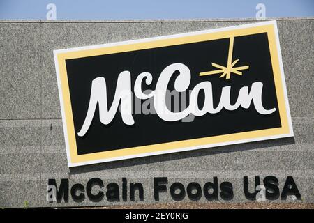 The headquarters of McCain Foods USA in Lisle, Illinois Stock Photo - Alamy
