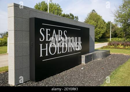 The headquarters of Sears Holdings in Hoffman Estates, Illinois Stock ...