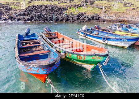 Prow of a traditional polynesian wooden boat or Vaka on the beach and ...
