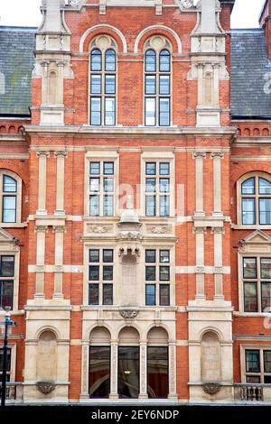 Window in europe london old red brick historical Stock Photo - Alamy