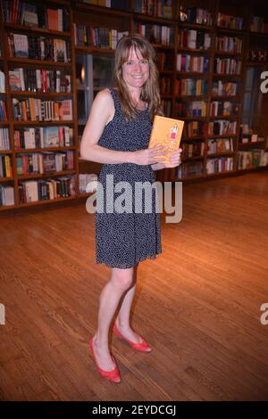 Author Sara Shepard attends Summer Crush Tour discussion and Book ...