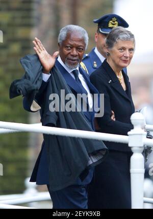 Nane Annan, the wife of UN General Secretary Kofi Annan, stands next to ...