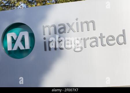 The headquarters of Maxim Integrated Stock Photo - Alamy