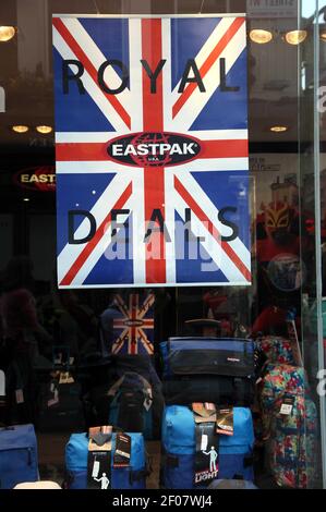 Shop window displays on London's Oxford Street for the festive season ...