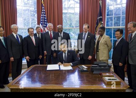 Xerox Chairman and CEO Ursula Burns and Lloyd Bean arrive for the ...