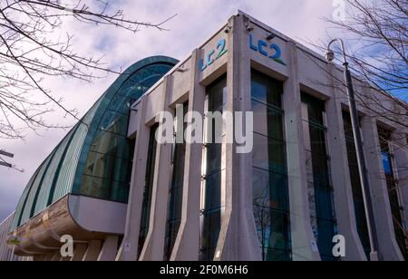 The Swansea LC2 leisure centre Stock Photo - Alamy