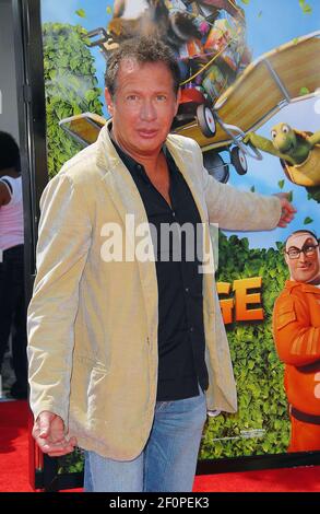 "Over The Hedge" (Premiere) Garry Shandling 04-30-2006 / Mann Village ...