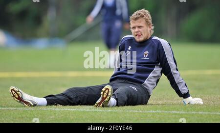 WIMBLEDON AFC GOALKEEPER SEB BROWN. 17/5/2011. PICTURE DAVID ASHDOWN ...