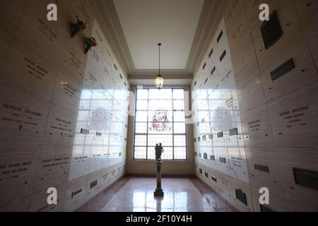 THE GREAT MAUSOLEUM MICHAEL JACKSON TO BE LAID TO REST HERE LOS ANGELES ...