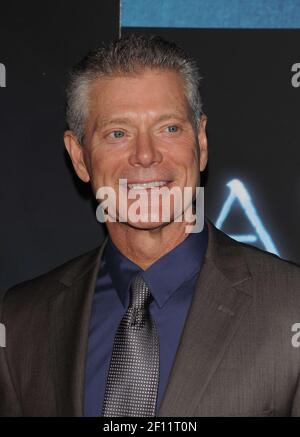 STEPHEN LANG AVATAR LOS ANGELES PREMIERE HOLLYWOOD LOS ANGELES CA USA 16 December 2009 Stock ...