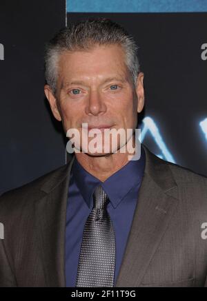 STEPHEN LANG AVATAR LOS ANGELES PREMIERE HOLLYWOOD LOS ANGELES CA USA 16 December 2009 Stock ...