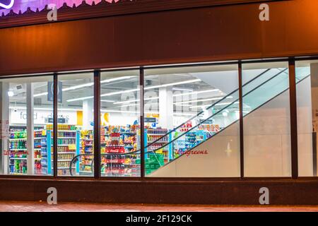 Inside a Walgreens store Stock Photo - Alamy