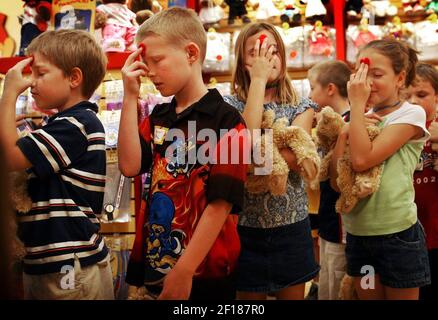 KRT BUSINESS STORY SLUGGED: MKTG-CLAIRES-BIZPLUS KRT PHOTO BY C.W ...