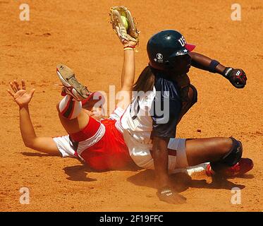 Lovieanne Jung, Softball 2004 Olympic Champion at World Premiere of ...