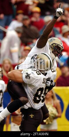 Landover, MD - October 27, 2002 -- Redskin wide receiver Derrius ...