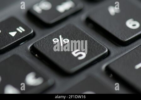Number 5 and percentage key on a laptop keyboard Stock Photo - Alamy