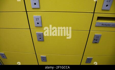 Deutsche Post DHL Postfach Postfächer Symbolbild Stock Photo - Alamy