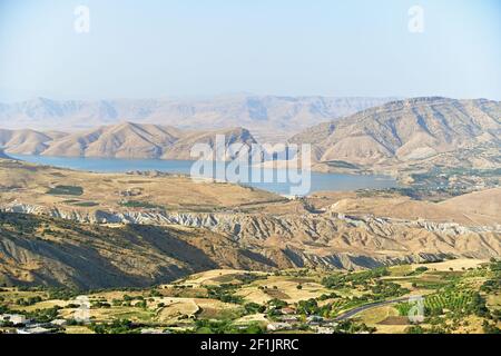 Lake Dukan, Kurdistan Iraq Stock Photo - Alamy