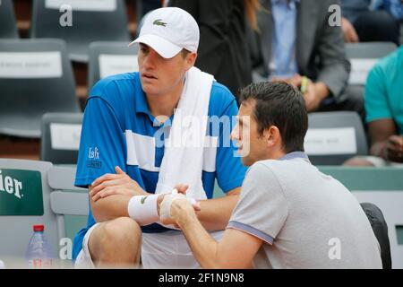 John Isner (USA) had a bulb finger, he lost against Jeremy Chardy (FRA ...
