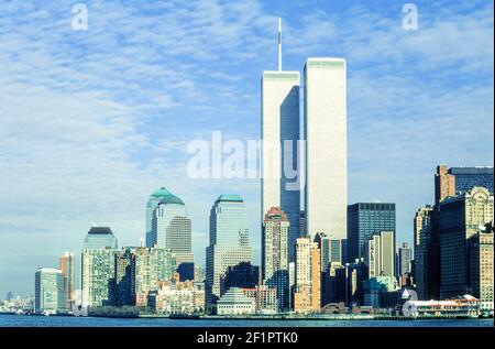 1999 - New York skyline with the WTC Twin towers of the New York World ...