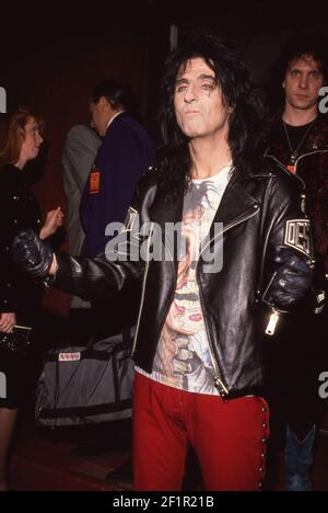 Alice Cooper at the 17th Annual American Music Awards at Shrine ...
