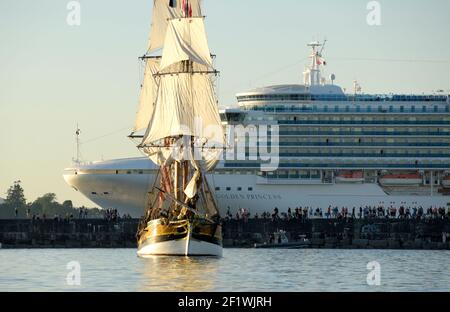 The brig Lady Washington is a full-scale reproduction of the first U.S ...