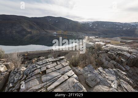 Overview of the Wells Dam Hydroelectric Project on the Columbia River ...