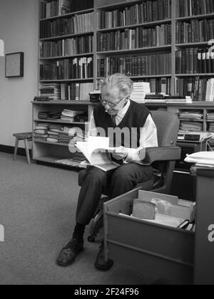 Fritz Lipmann, Nobel Prize in Physiology, German-American biochemist ...